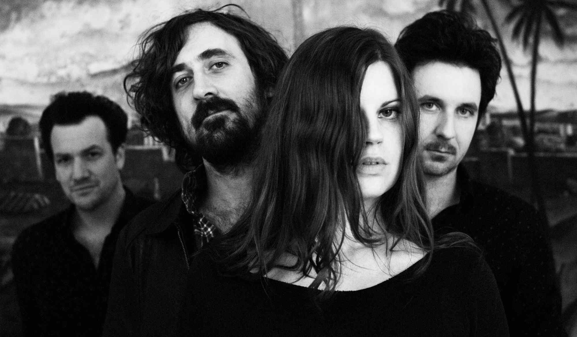 THE DRONES – NOISOLUTION